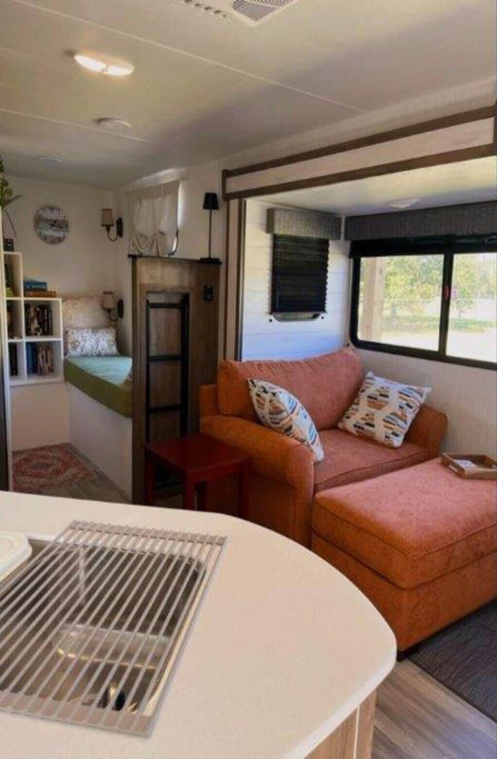 The Alpaca Campa  - Minutes To Nashville - Nashville, TN