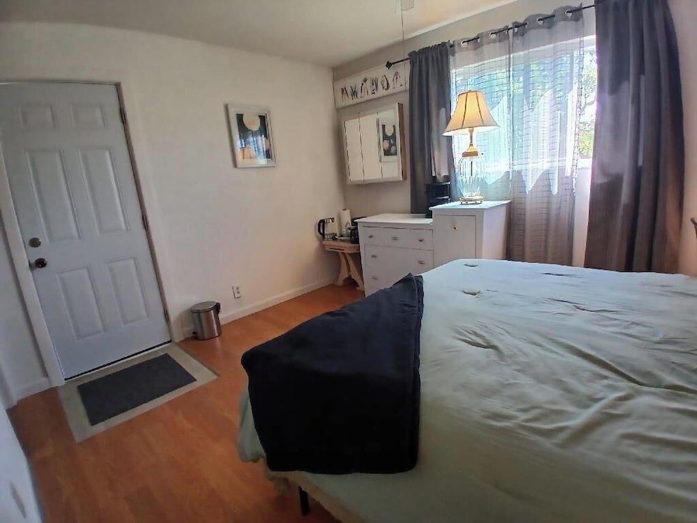 Private Room With Ensuite Bath - Separate Entrance And Exit! - San Jose