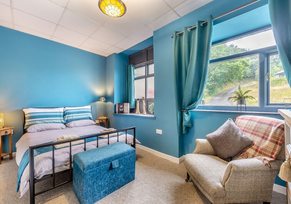 Cysgod Y Felin - One Bedroom House, Sleeps 2 - Pembrokeshire