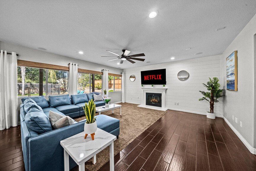 Pool Paradise Near Temecula Wine Country W/ Spa, Pool Table, Games, Pic Wall - 헤멧