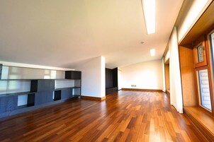 Penthouse Gallery | Roupa de alta qualidade, camas de colchão viscoelástico 
