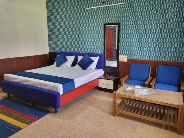 Avexia Funcity Resort - Mirzapur