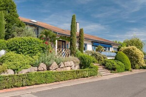 Fachada da propriedade