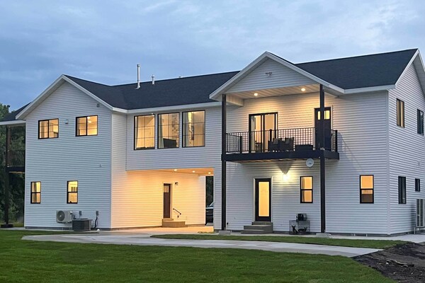 Near Snowmobiling: Home On Scenic Cub River! - Preston, ID