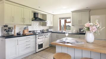 Casa | 3 quartos, internet de alta velocidade