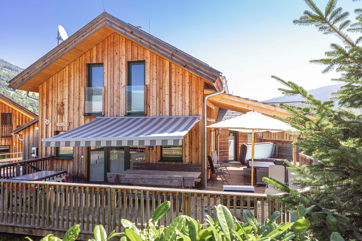 Chalet # 46 mit 4 Schlafzimmern, Sauna & Whirlpool | Terraço/pátio interior