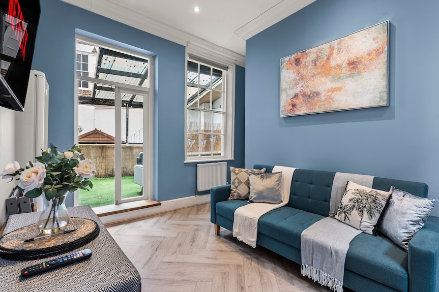 Stunning Central Whitby Abode - Garden Terrace - Sandsend