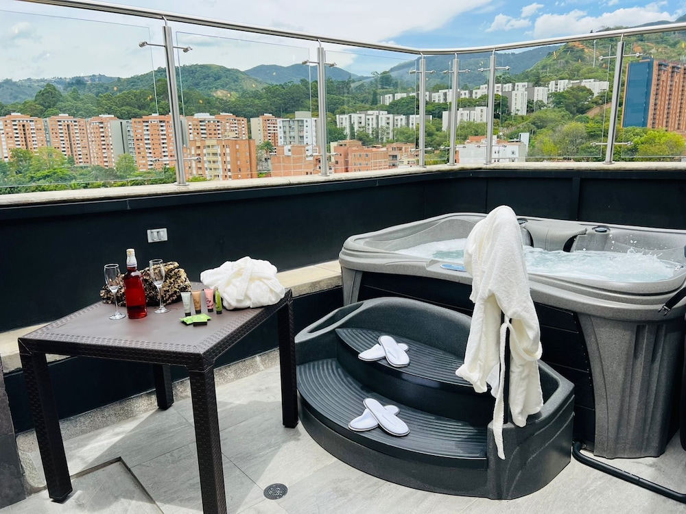 Hotel Living 35 Suites - Medellín