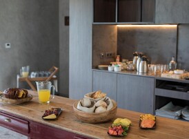 Pequeno-almoço tipo buffet diário incluído 