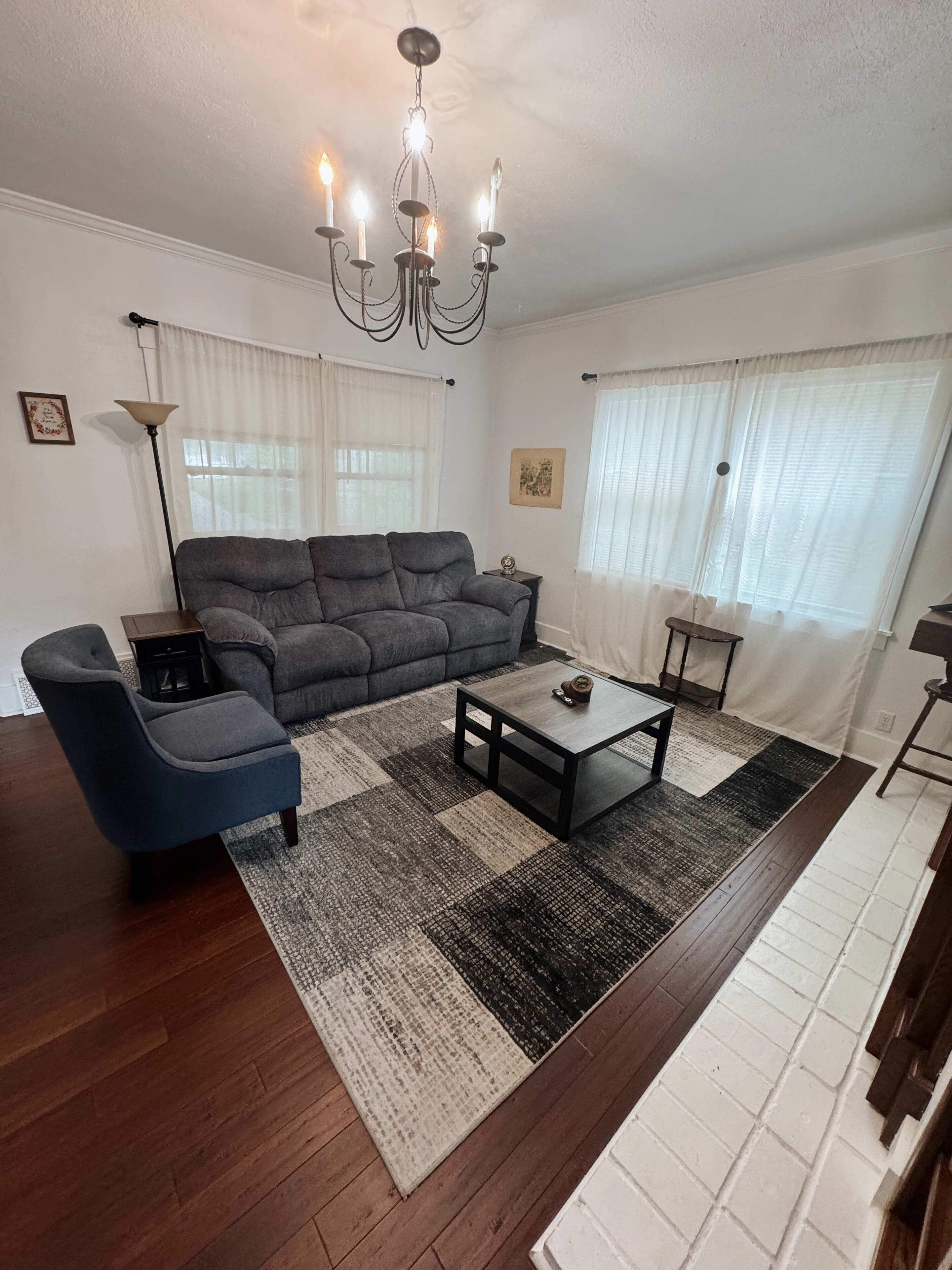 Charming Lincoln Gem: Sleeps 10, Perfect For Families! - Lincoln, NE