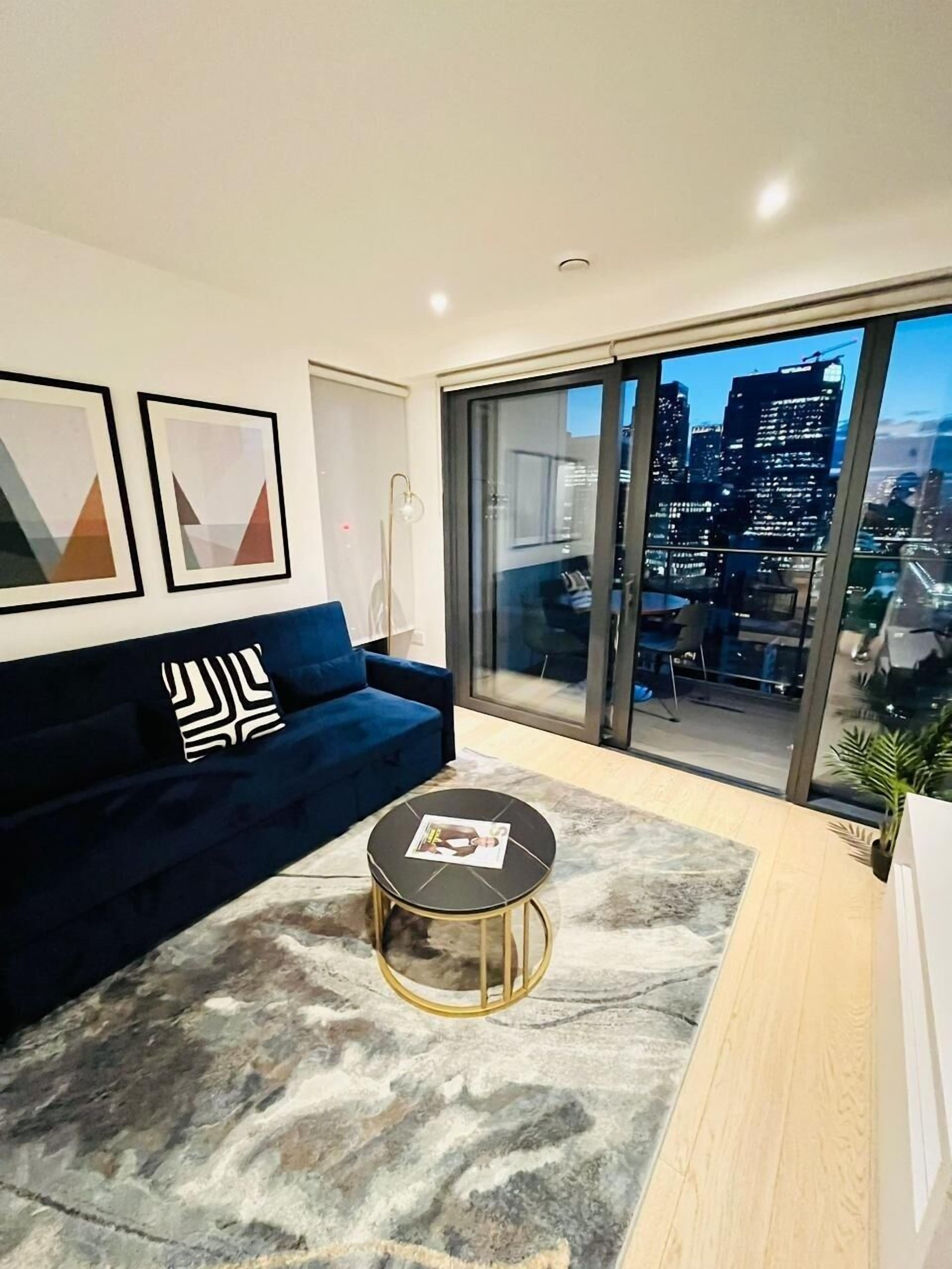 Luxury Riverside View Skyline Apartment - London - London