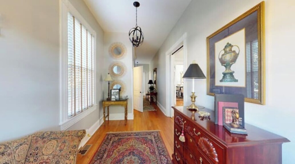 Cozy Home Centrally Located + Great Amenities - Danville, VA