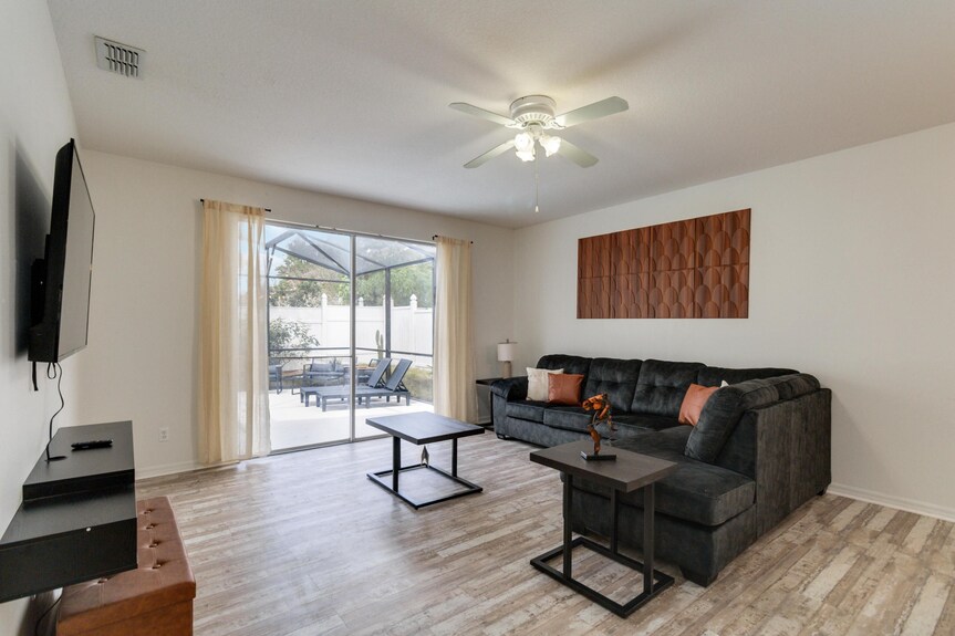 5/3 Pool Home Located In Sunset Ridge Community! - Davenport, FL