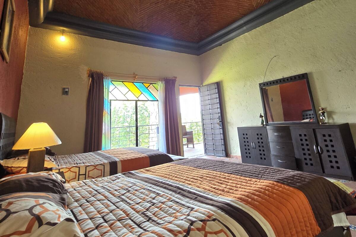 Bungalow Clássico, vista para o lago | 2 quartos, secretária, Wi-fi grátis 