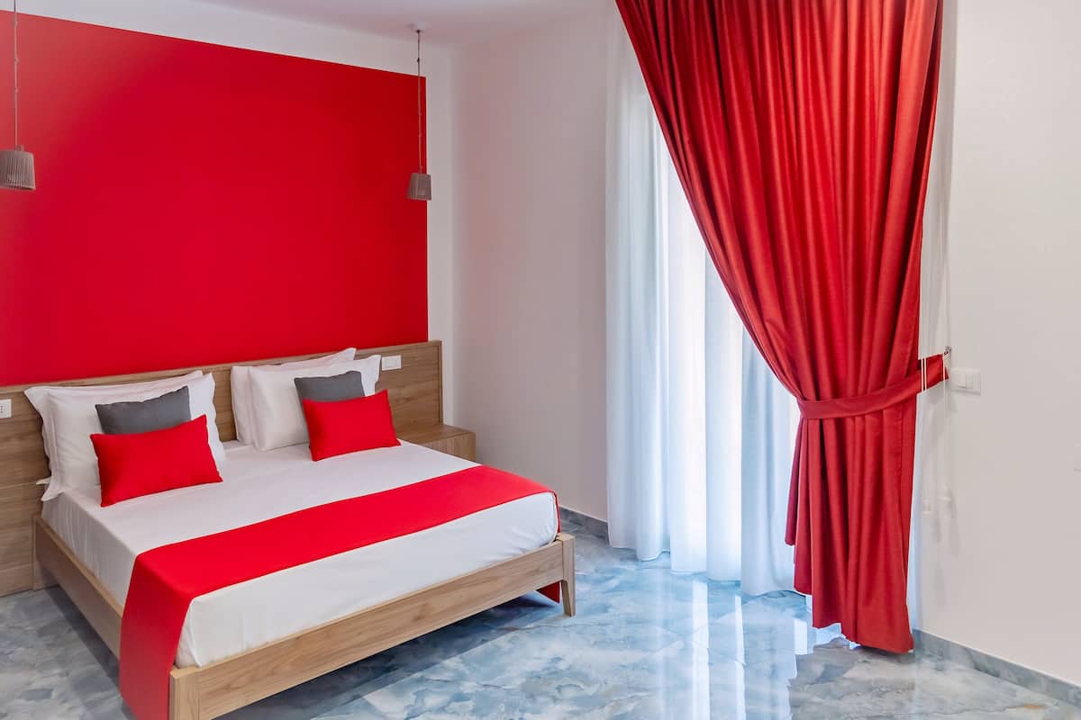 Quarto luxo, vista para a cidade | Cofres nos quartos, cortinas blackout, quartos à prova de som