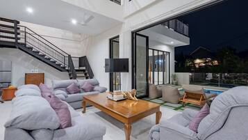 Smart TV de 42 polegadas com canais digitais