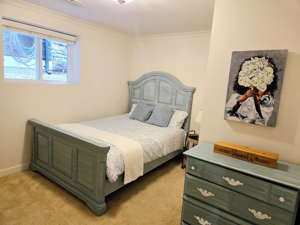 3-bed Suite Near Golf Course - Surrey