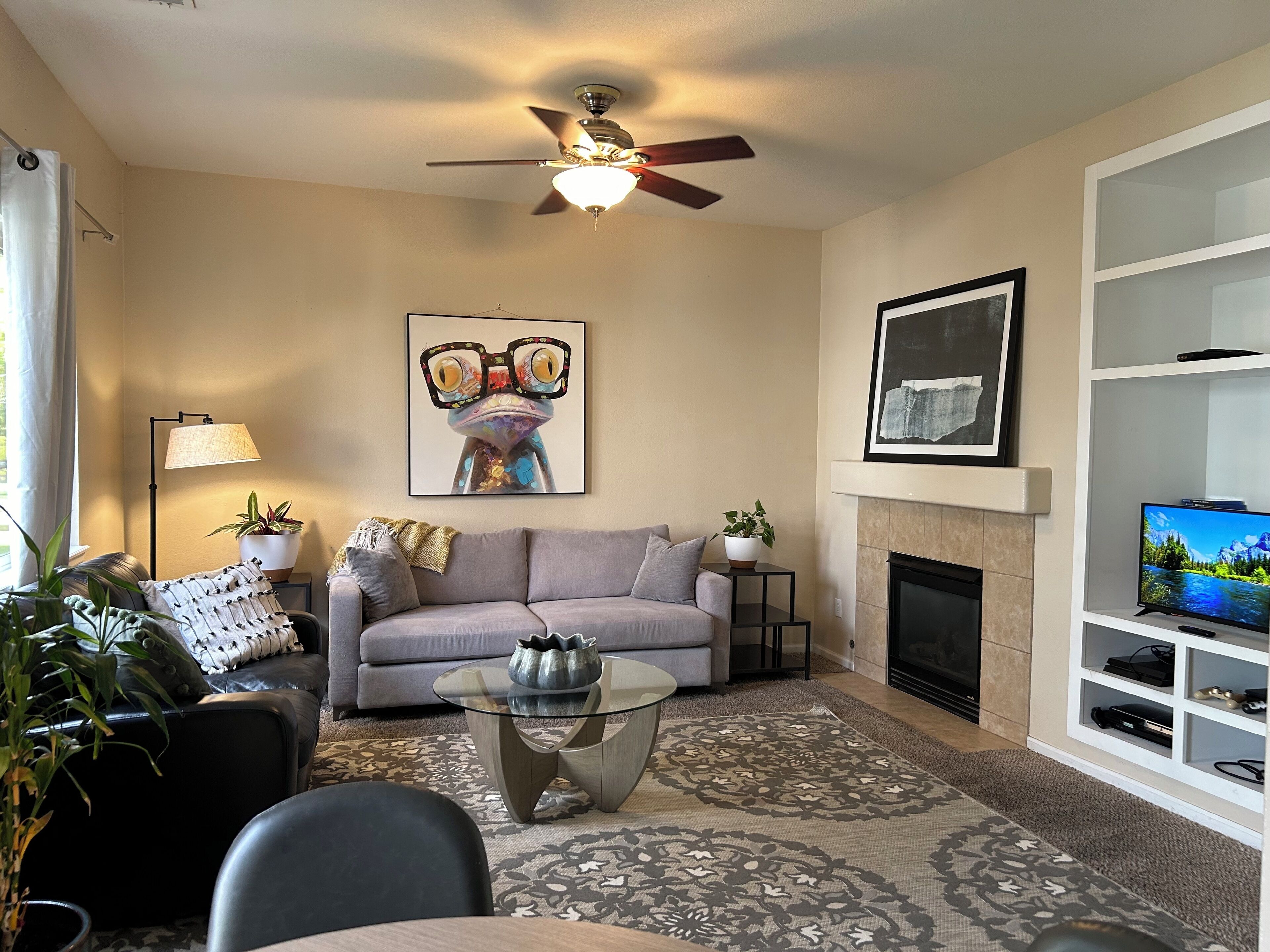 3 Bedroom Home By Airport. Short Drive To Anschultz Medical Center. - Aurora, CO