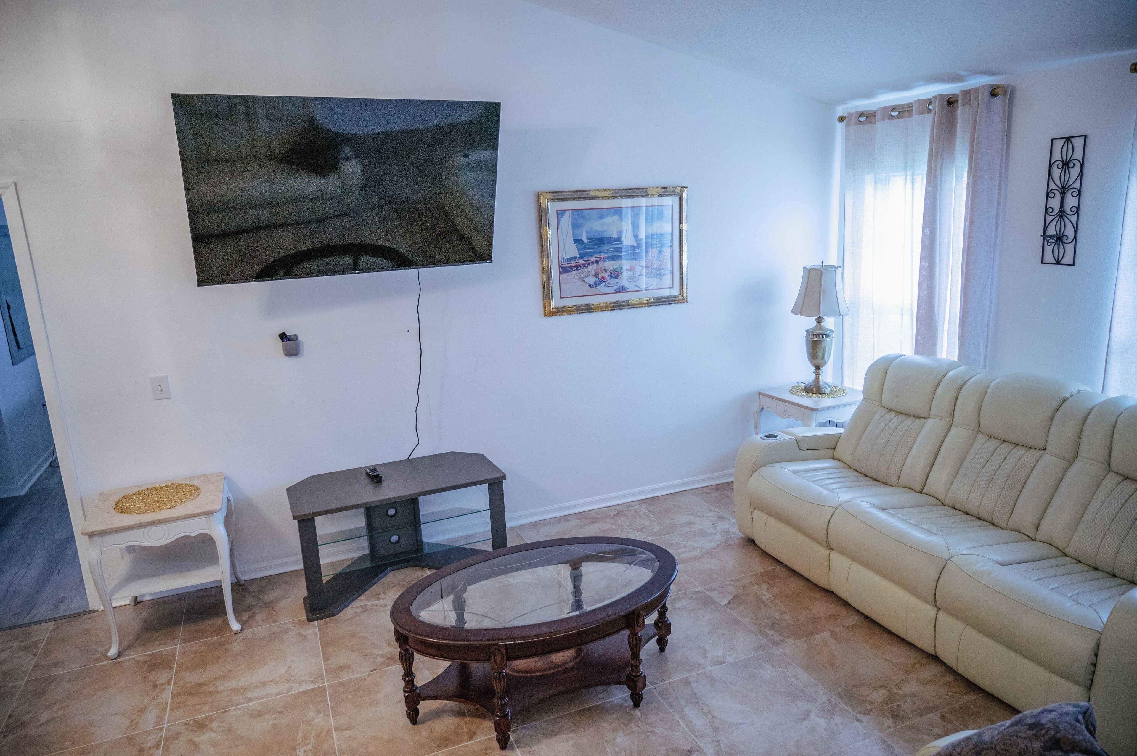 Emely's Place \N\n5 Minutes From Jacksonville International Airport - Jacksonville, FL