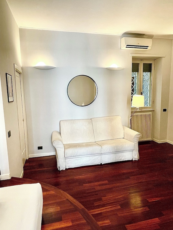 "Vicomoro House Apartment In Trastevere, In The Heart Of Rome. Book Now!" - Rome