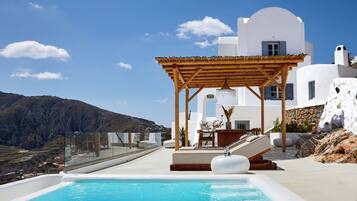 Vila, piscina particular, vista para o mar | Terraço/pátio