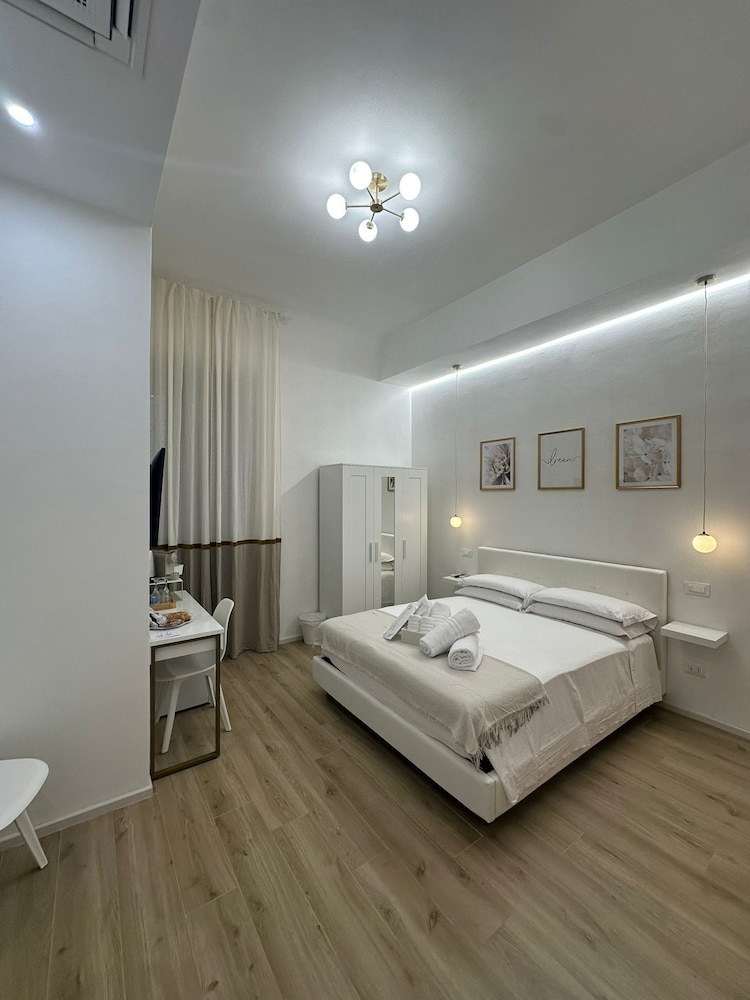 Center Rooms La Spezia - La Spezia