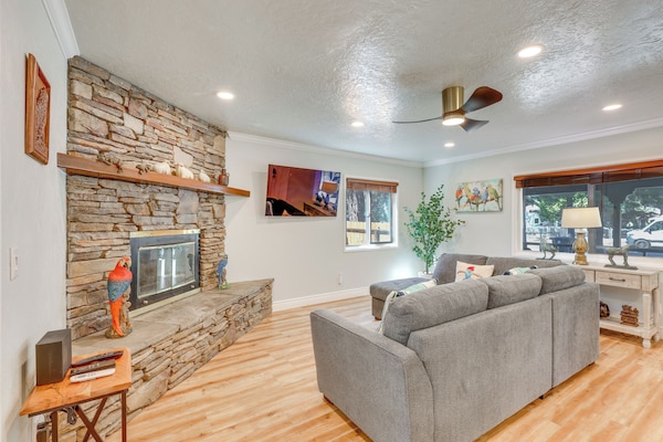 Near Slopes & Shores: Pet-friendly Sugarloaf Gem - Big Bear, CA