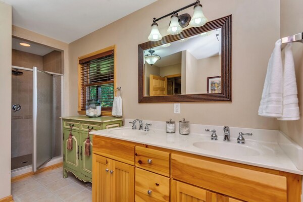 Appalachian Mtn Cabin Near New River State Park! - Mouth of Wilson, VA