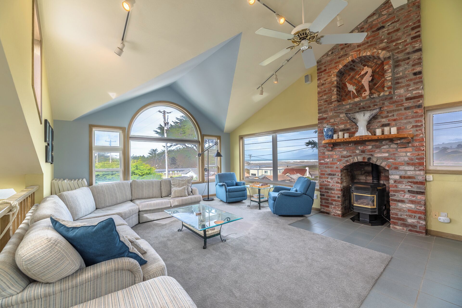 Ocean Oasis~"your Fun-in-the-sun Bodega Bay Playground!"walk2beach/wifi/sauna - Bodega Bay, CA