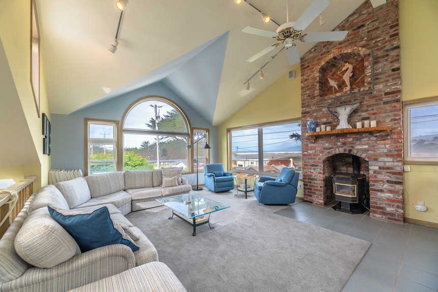 Ocean Oasis~"your Fun-in-the-sun Bodega Bay Playground!"walk2beach/wifi/sauna - Bodega Bay, CA