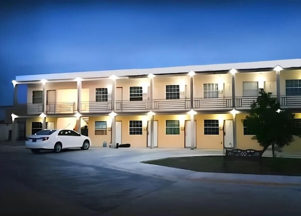 Hotel Estrella Matamoros - Brownsville, TX