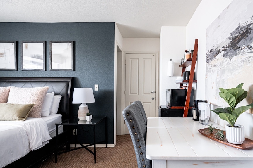 Cozy Studio Unit In Dtc - 오로라