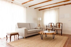 Casa, 2 quartos | Sala de estar