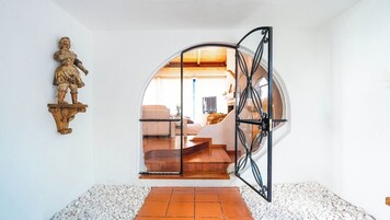 Entrada (vista interior)