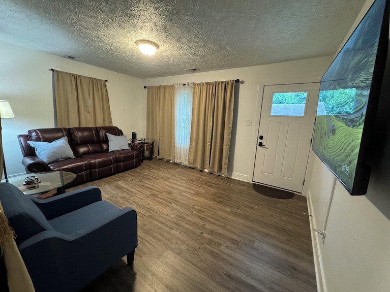 Newly Renovated 2-bedroom House In Lovely Downtown Elizabethtown On Quiet Street - 엘리자베스타운