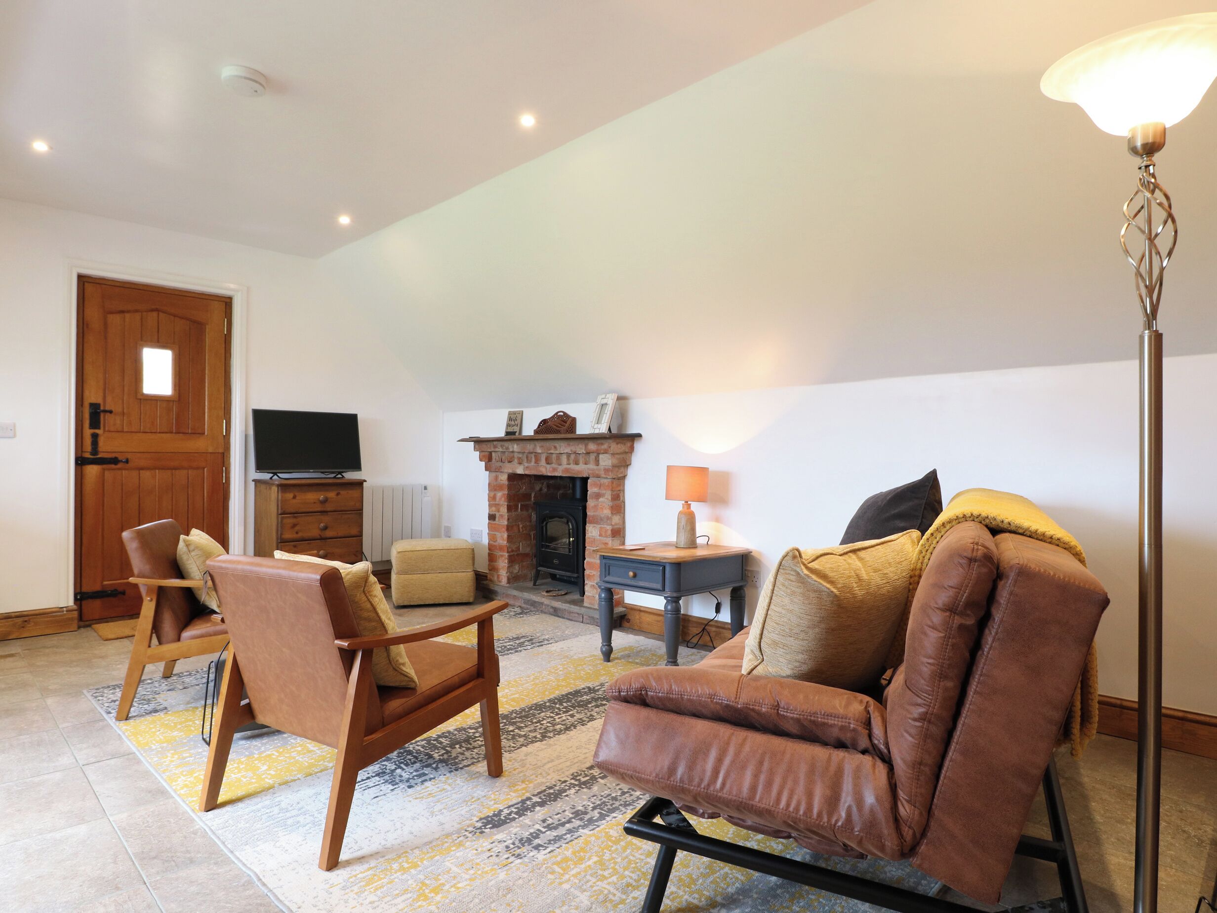 Fourways Loft, Romantic, Character Holiday Cottage In Kibworth - Leicestershire