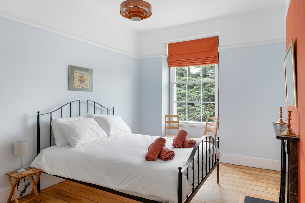 Grade Ii Listed House In Central Exeter - Exeter