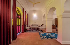 Quarto Tradicional | Sala de estar