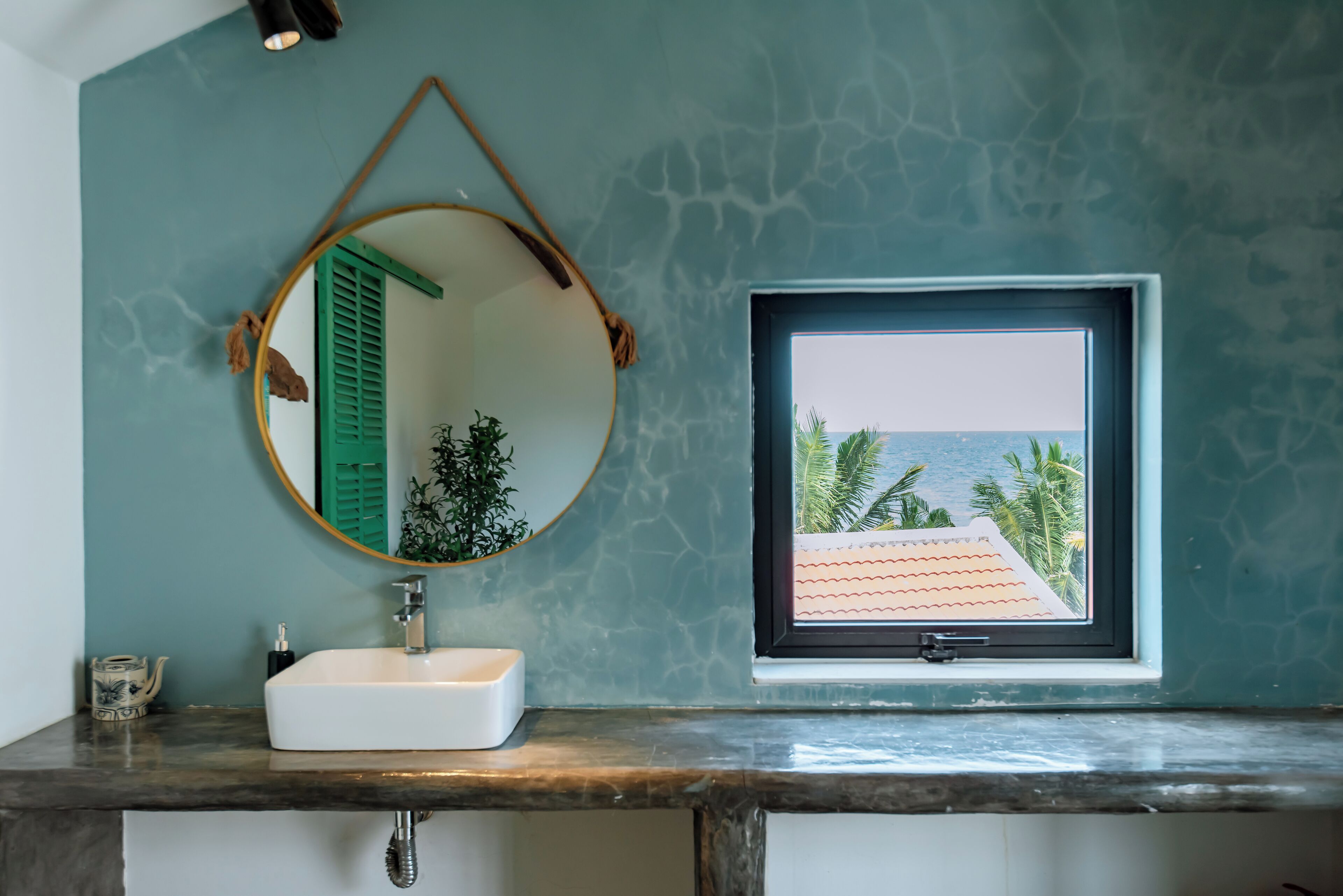 Vila família, vista para o jardim | Banheiro | Produtos de toalete grátis, secador de cabelo, roupões de banho 