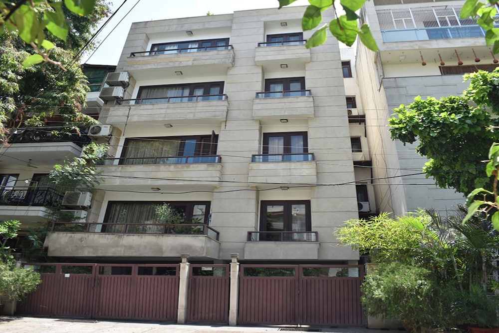 Two Green Park Bed & Breakfast - Delhi