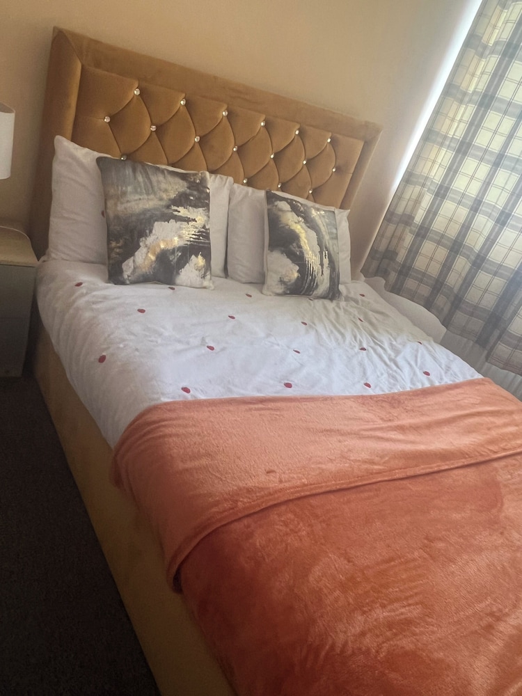 Cozy Basildon Retreat With 3 Bedrooms Free Parking - Basildon