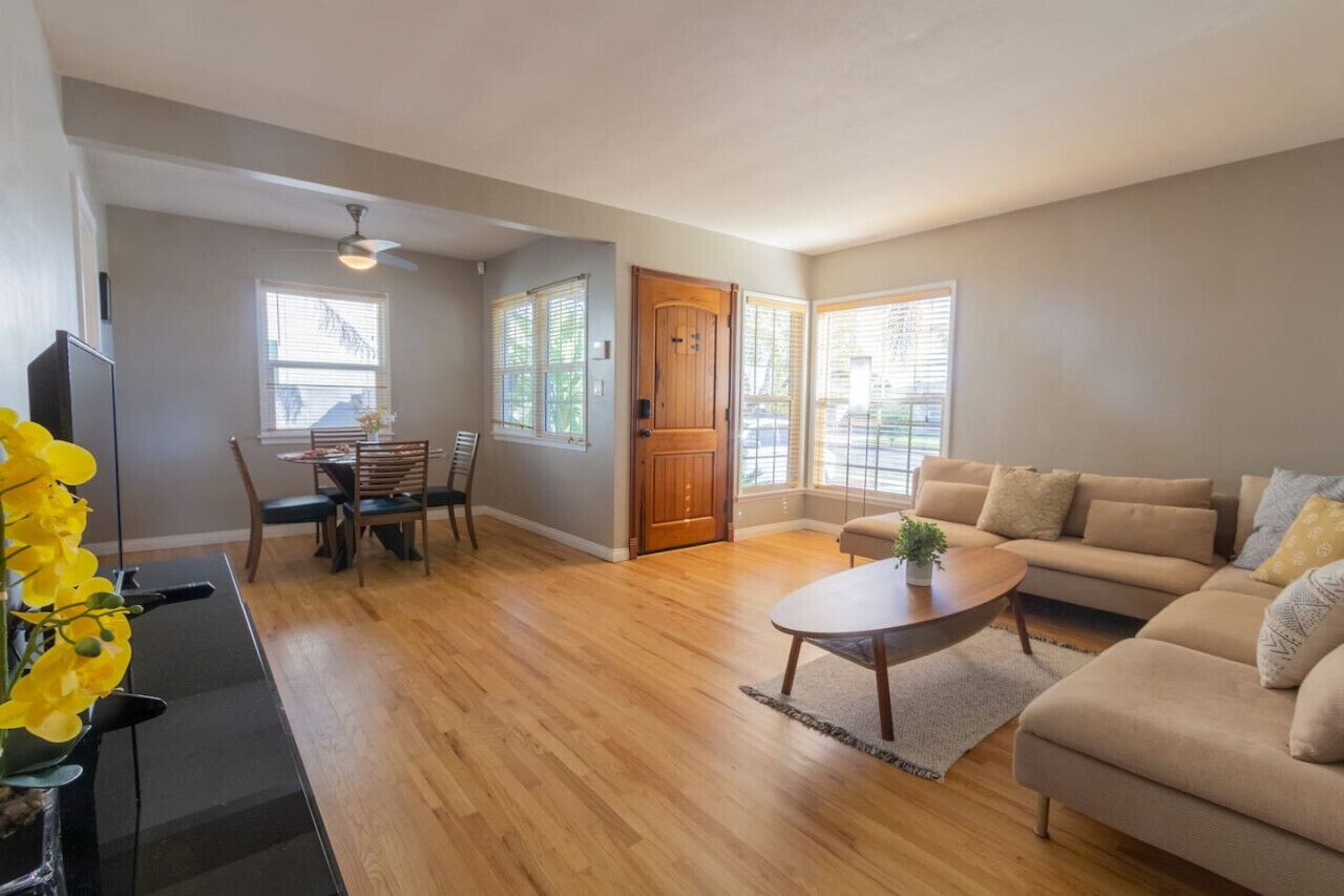 Centrally Located Cottage Near Lake Trails Shops - Lakeside, CA