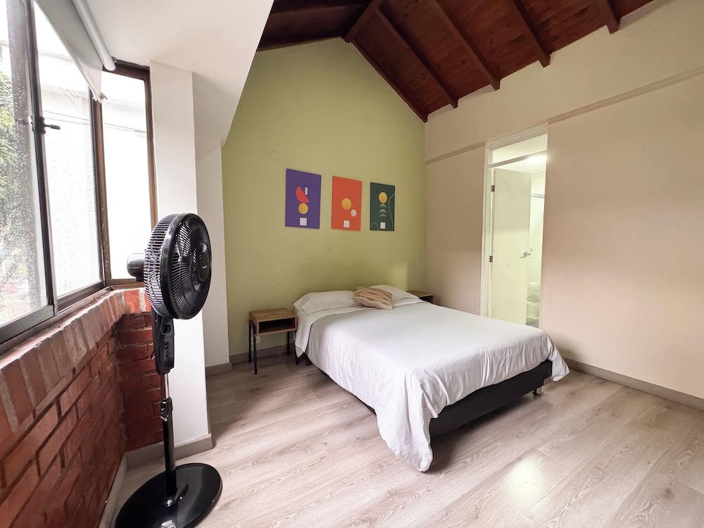 Manila By Roots Rentals - Medellín