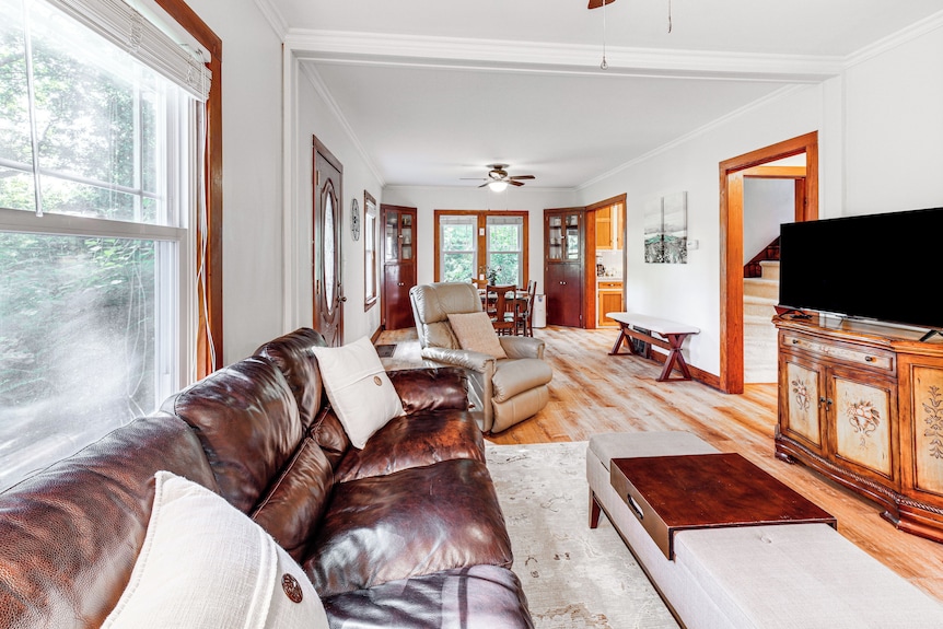 Secluded Crown Point Haven Near Golfing & Parks! - Lowell, IN