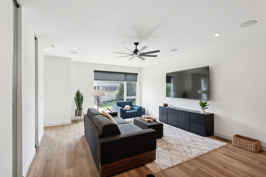 New Listing! New Modern Townhome With Rooftop Patio By Redawning - Iowa City