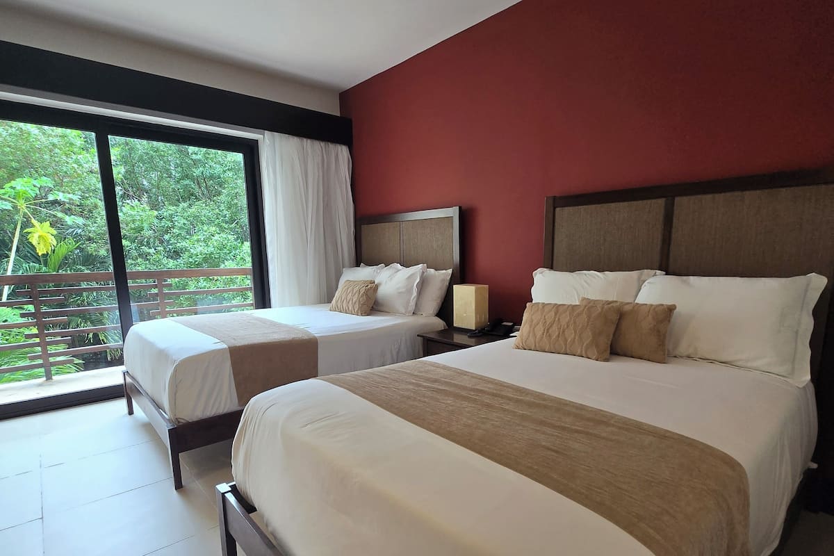 Apartamento Familiar, 2 quartos, varanda, vista para o resort | 2 quartos, ferro/tábua de engomar, Wi-fi grátis