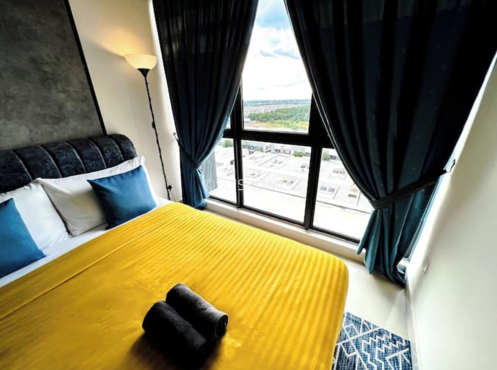 [KipCore Suite] Town Centre, Sepang - Near KLIA - Kota Warisan | Vrbo