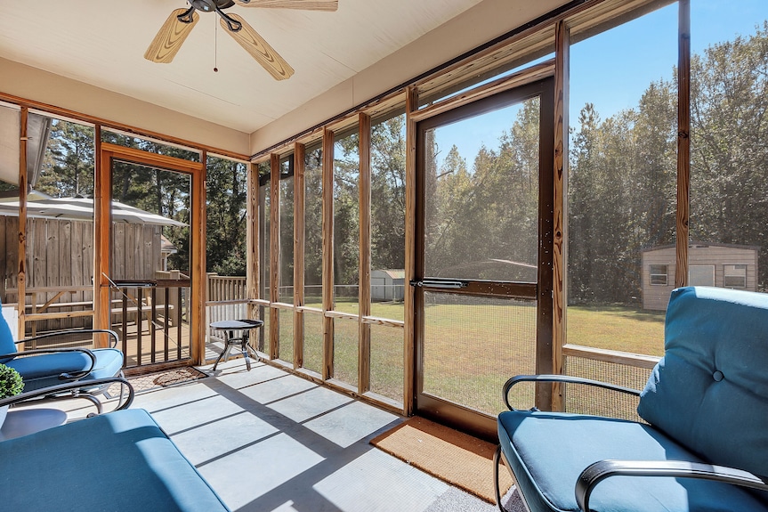 King Bed, Screened Porch, Covered Rv Parking & Garage! Great For Extended Stays - Warner Robins, GA