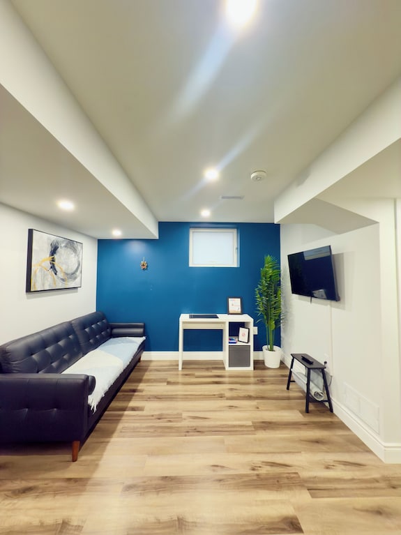 Comfort Quarters In Guelph! Your Cozy Home Away From Home. - Guelph