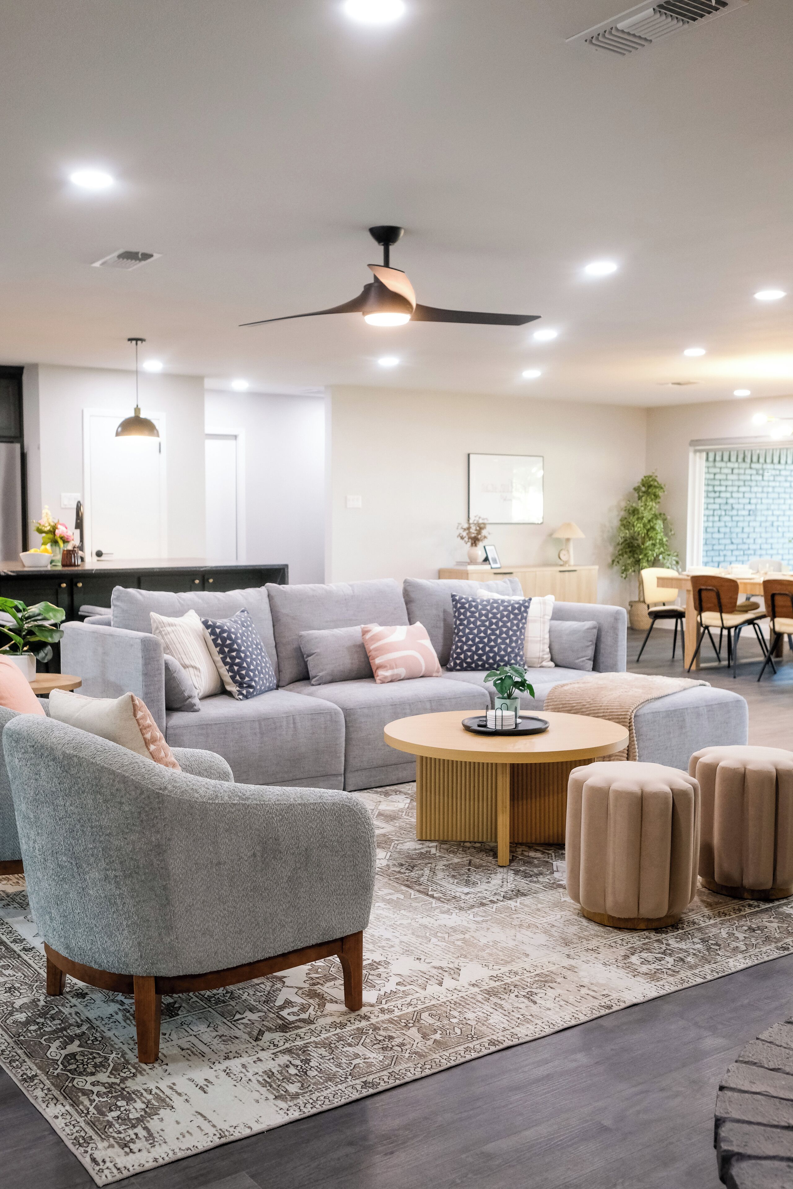Modern & Serene Home In Midland - Fast Wifi, King Beds, Ro, Gazebo, & Firepit - Midland, TX